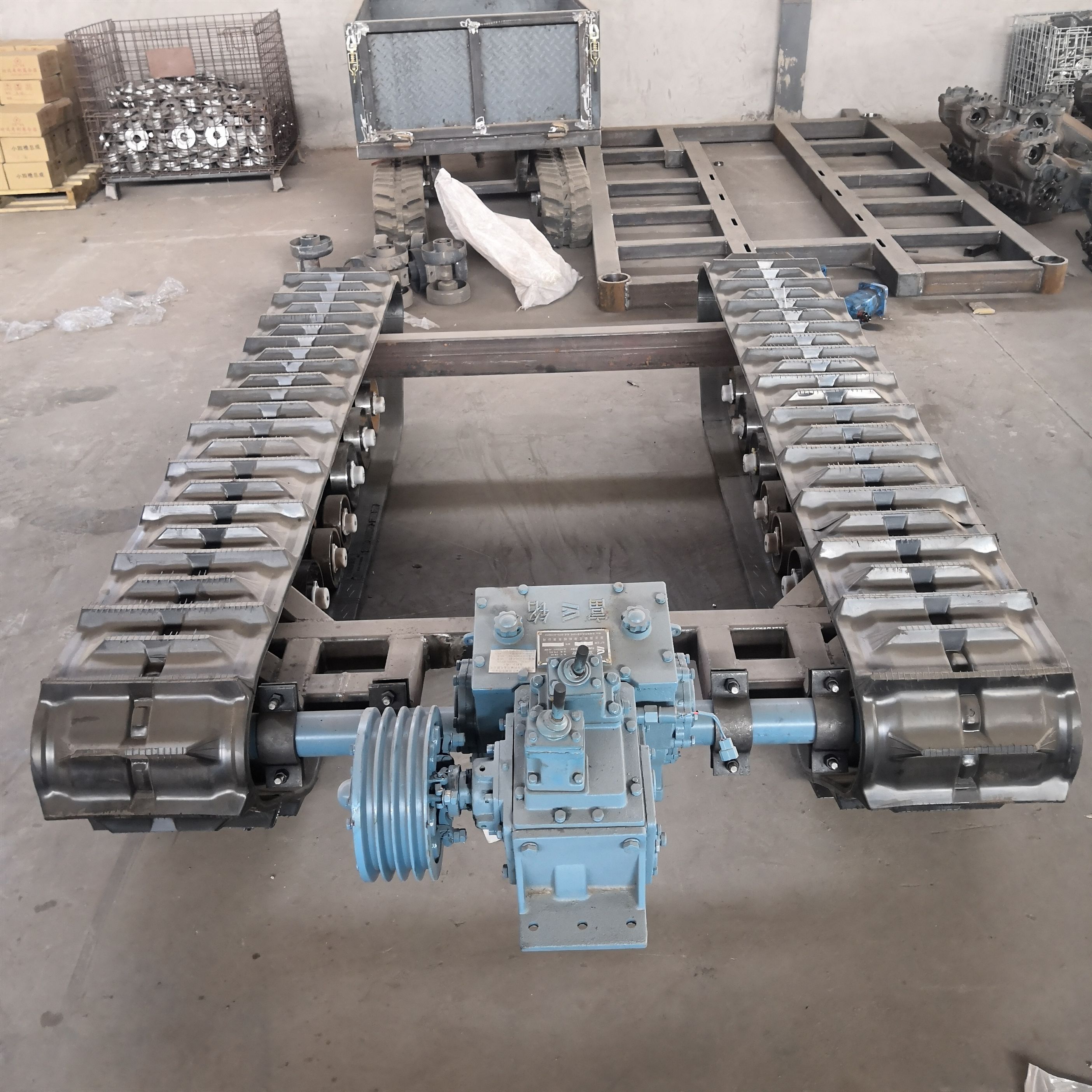 Construction Machinery Supplied Hydraulic Rubber Track Chassis